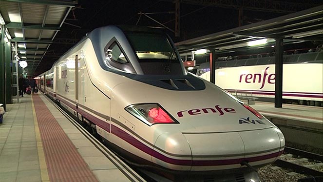 Renfe lanzará en 2019 un nuevo AVE 'low cost' e inteligente llamado EVA ...