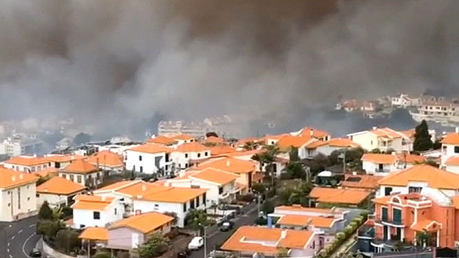 Tres muertos y miles de desalojados por el incendio de Madeira - cyltv.es